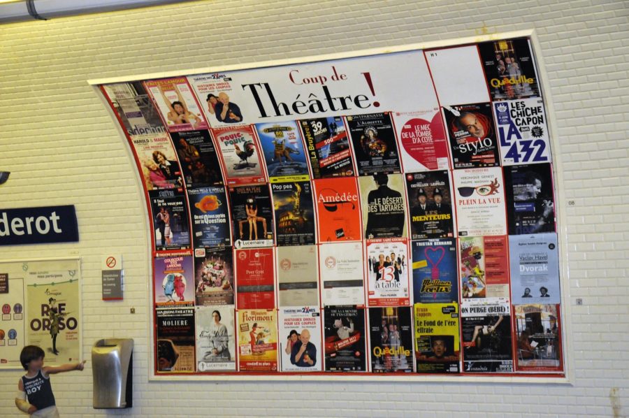 Pub métro Paris, dans les transports et les gares. - Street Dispatch